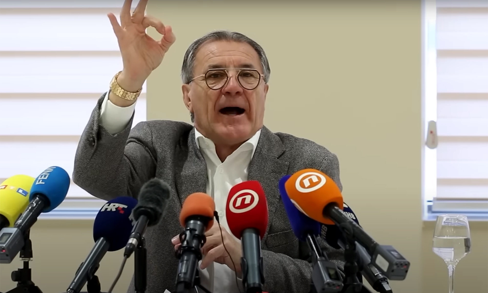 Zdravko Mamić naprosto blista uz mlađu djevojku, u čemu je njegova ...